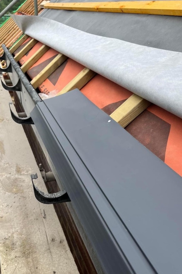 Eaves Protector - Felt Support Tray | Naylor Specialist Plastics